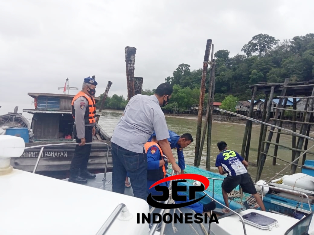 Akibat Cuaca Buruk Kapal Nelayan Tanpa Nama Tenggelam Diperairan Pulau